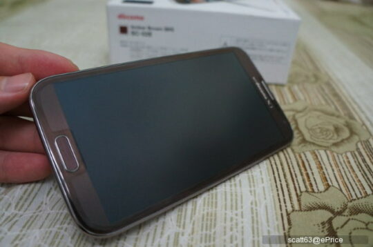 Galaxy Note II makes an appearance in Amber Brown - SamMobile - SamMobile