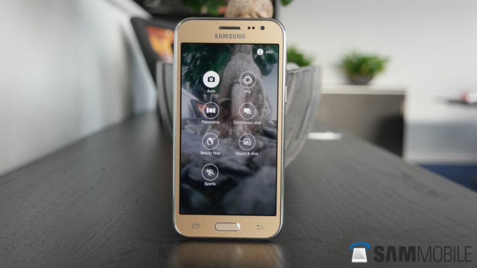 Samsung Galaxy J2 Review: Attractive display, but that's about it ...