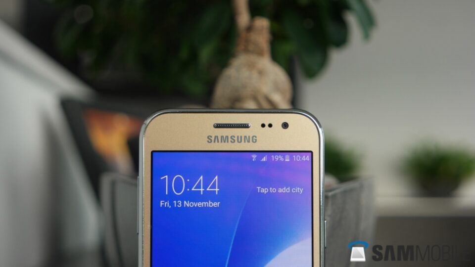 Samsung Galaxy J2 Review: Attractive display, but that's about it ...