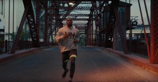 Samsung brings in LeBron James for a 12-minute virtual reality ...