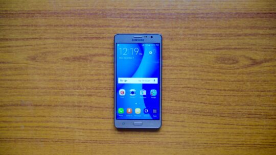 Galaxy On5 and On7 Review: Samsung's budget phones still have too many ...