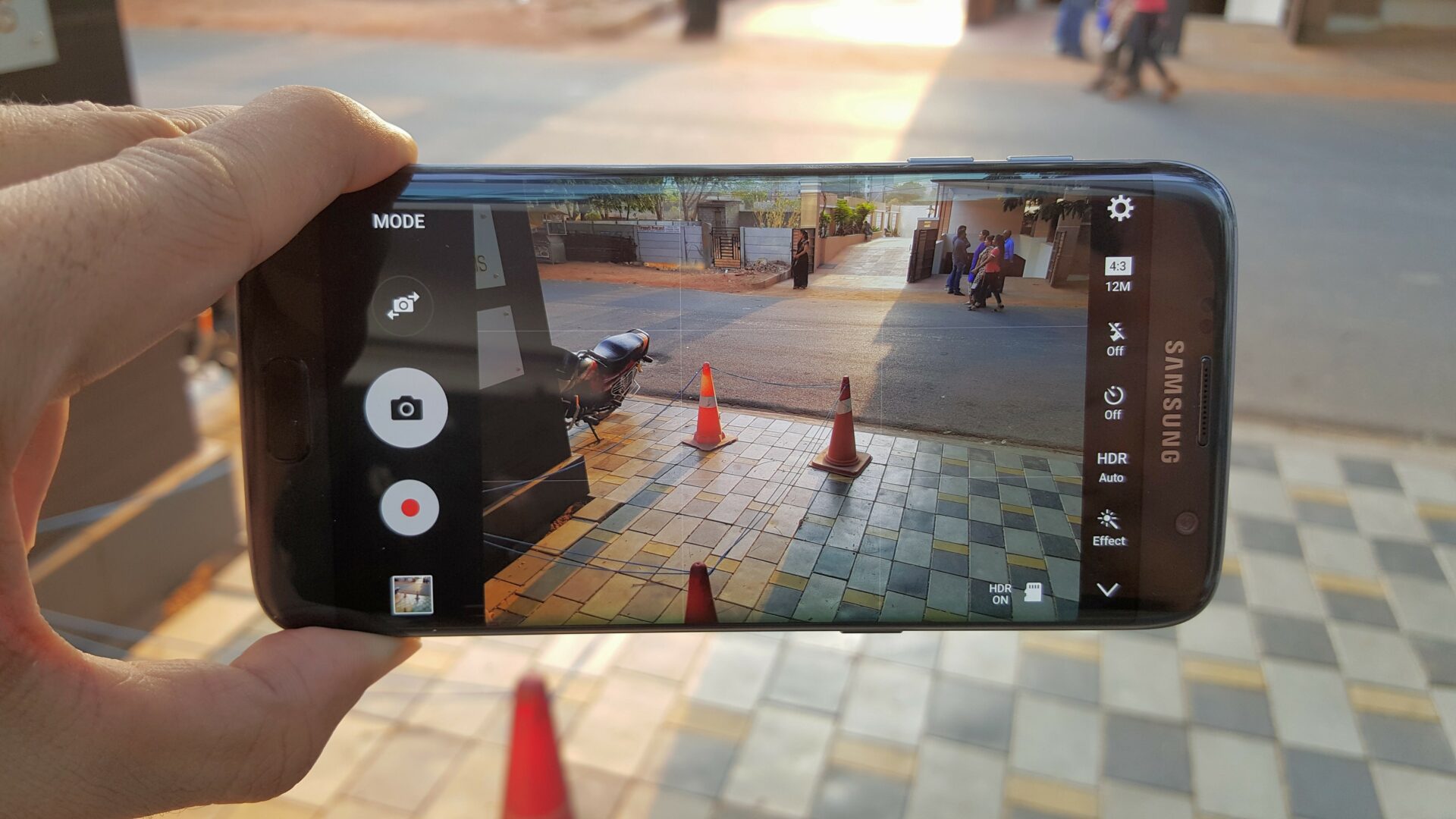 Galaxy S7 and Galaxy S7 edge tip: Take camera pictures using your voice ...