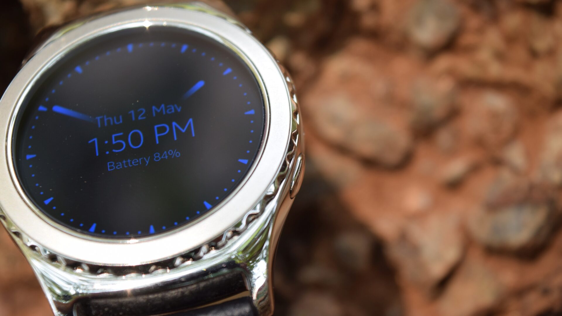 [Poll] A virtual bezel over Samsung's physical rotating bezel: Yay or ...