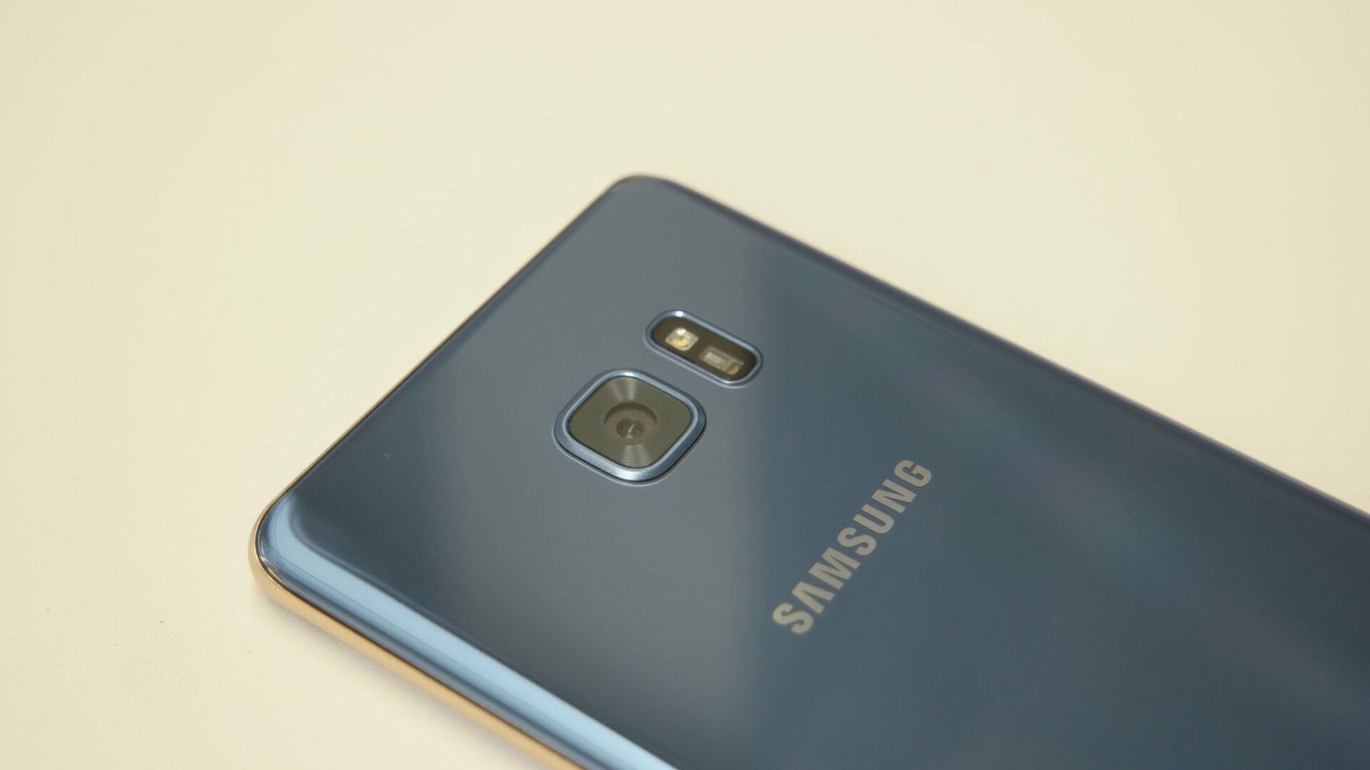 Dual-SIM Galaxy Note 7 unboxing video surfaces online - SamMobile ...