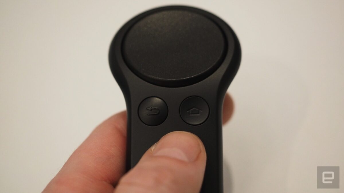 Here are some more images of the new Gear VR's wireless controller ...