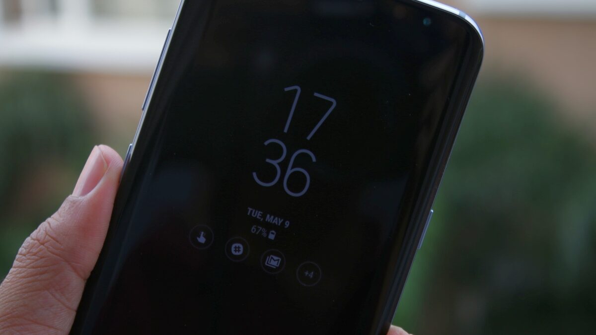 Apple finally brings Samsung-like AoD implementation for iPhone 14 Pro ...