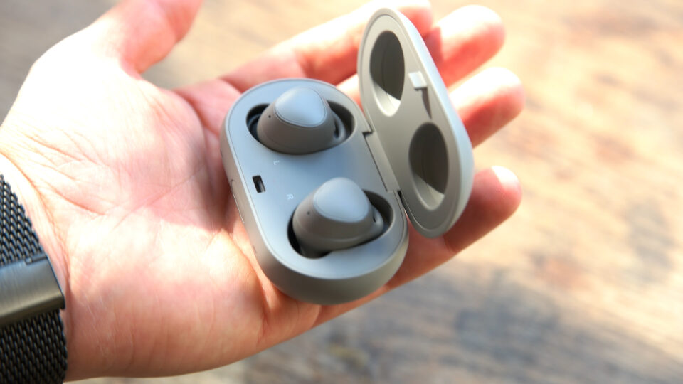 Samsung's Gear IconX (2018) earbuds are getting a software update ...