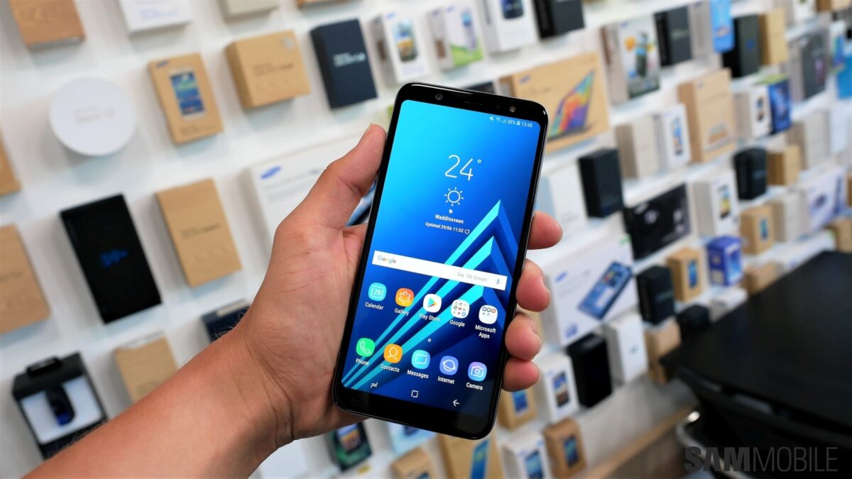 Samsung Galaxy A6 Plus review: A good phone let down by its price tag ...