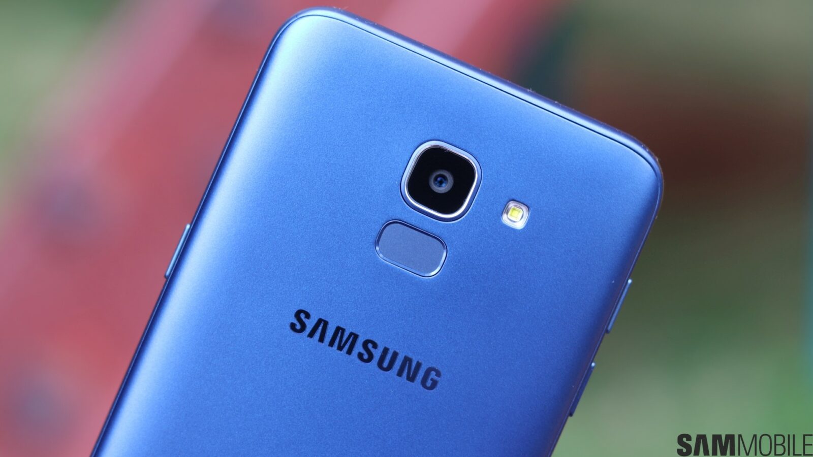 Galaxy J6 gets auto brightness and dual VoLTE support - SamMobile