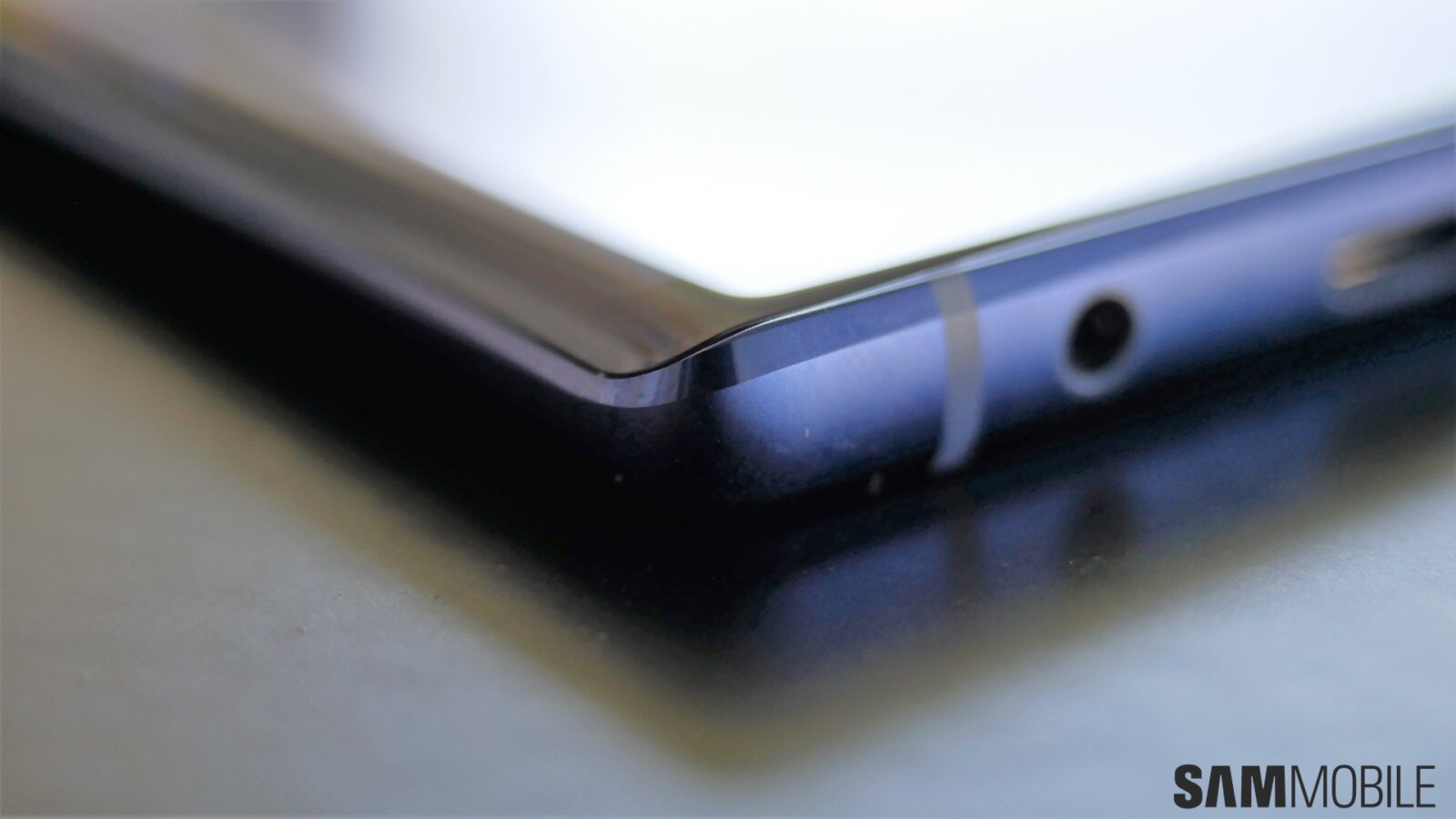 Galaxy Note 10 said to ditch the headphone jack and physical keys ...