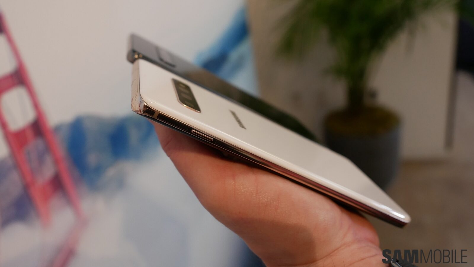 Samsung Galaxy S10 hands-on: Tenth-anniversary flagship done right ...