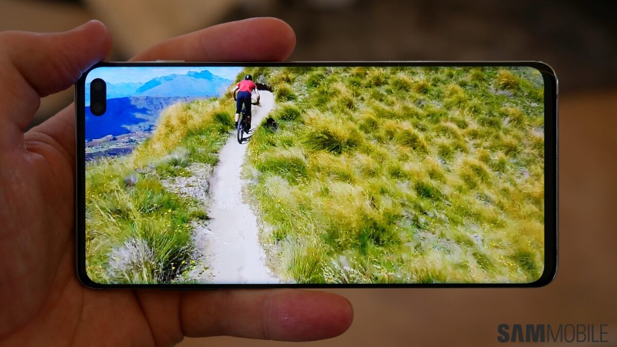 Galaxy S10 official with in-display fingerprint readers, up to 12GB RAM ...