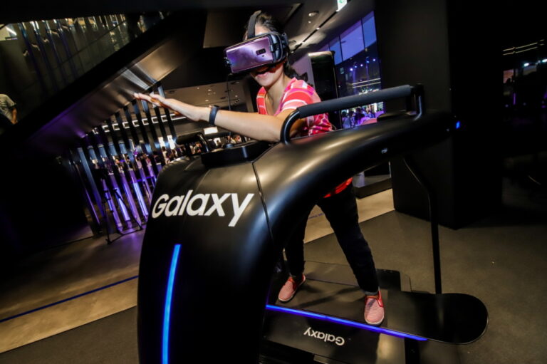 Samsung's third Showcase experience center opens in Vietnam - SamMobile