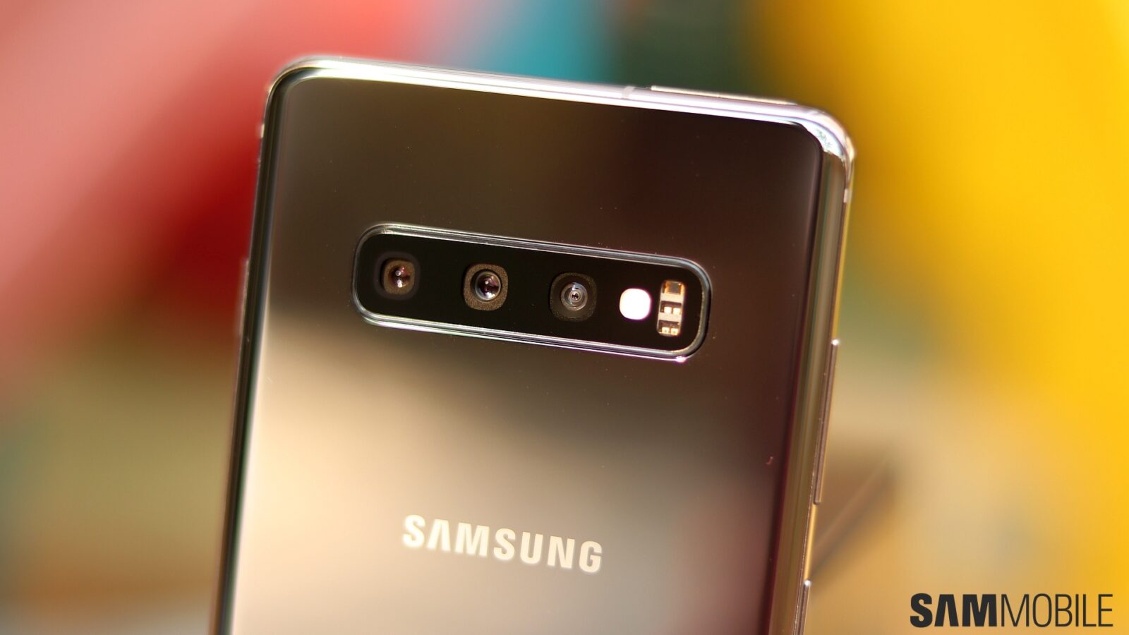Breaking: Galaxy S10 gets Night mode in camera with new update - SamMobile
