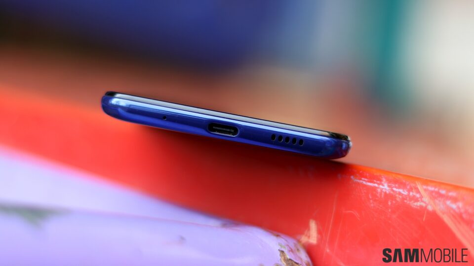 Galaxy M40 initial impressions: One too many limitations for the price ...