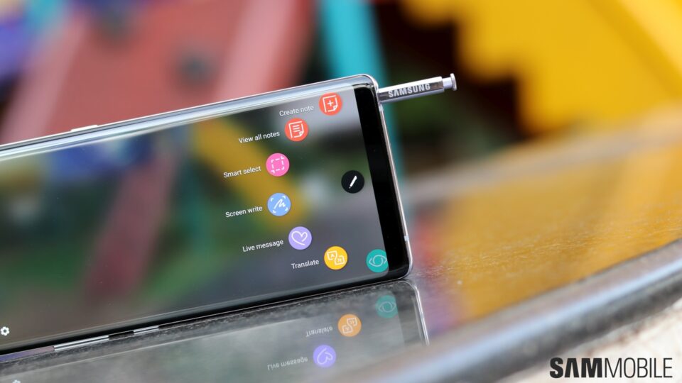 Galaxy Note 8 gets GPS stability improvements with new 2022 update ...