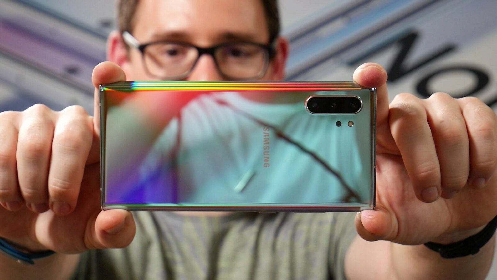 Aura Glow Galaxy Note 10: Hit me with the colors fam! - SamMobile