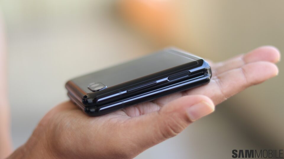 Samsung Galaxy Z Flip, Z Flip 5G get June 2023 security update in the US - SamMobile