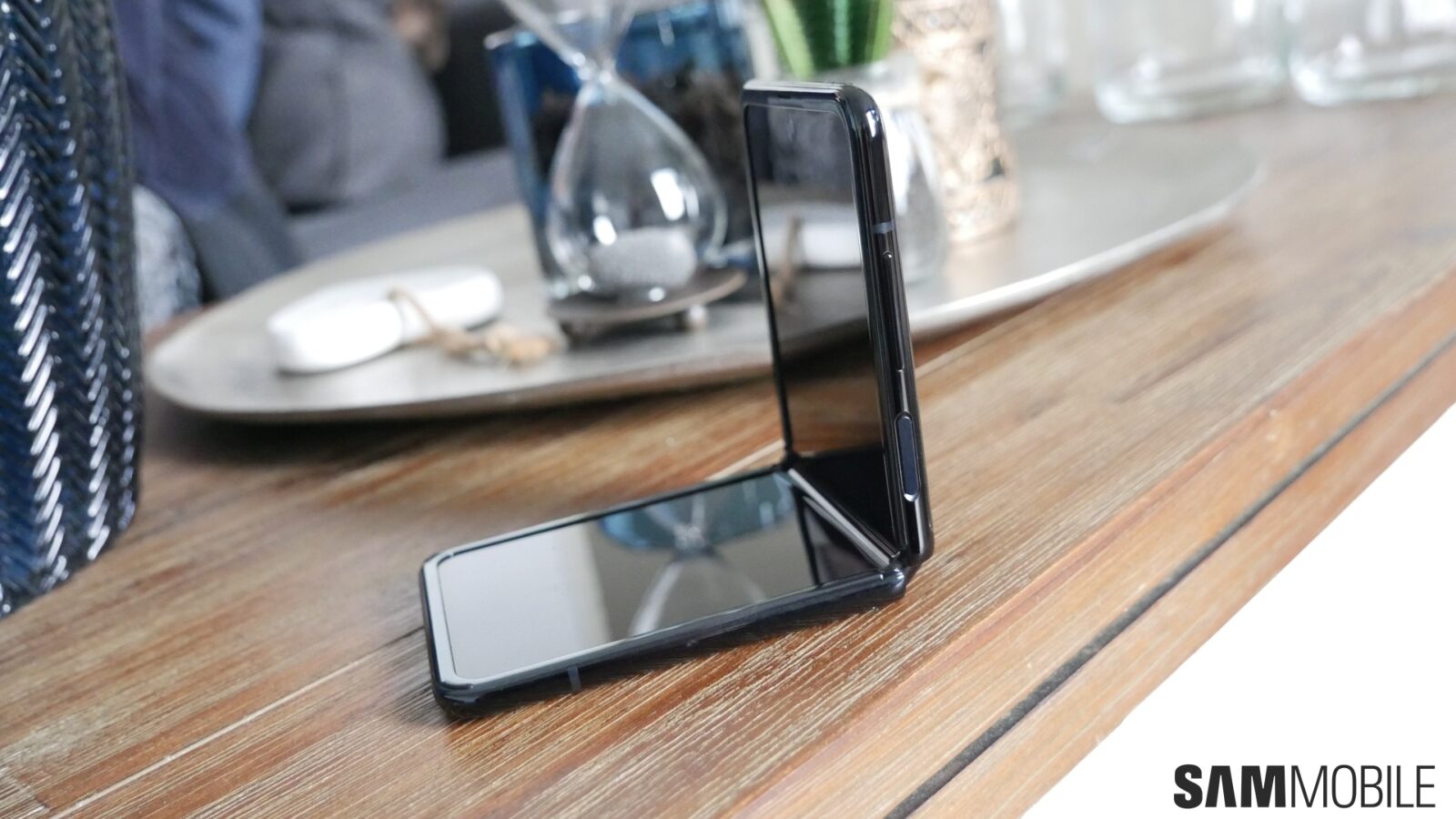 Google's first foldable phone could use Samsung's Ultra Thin Glass ...