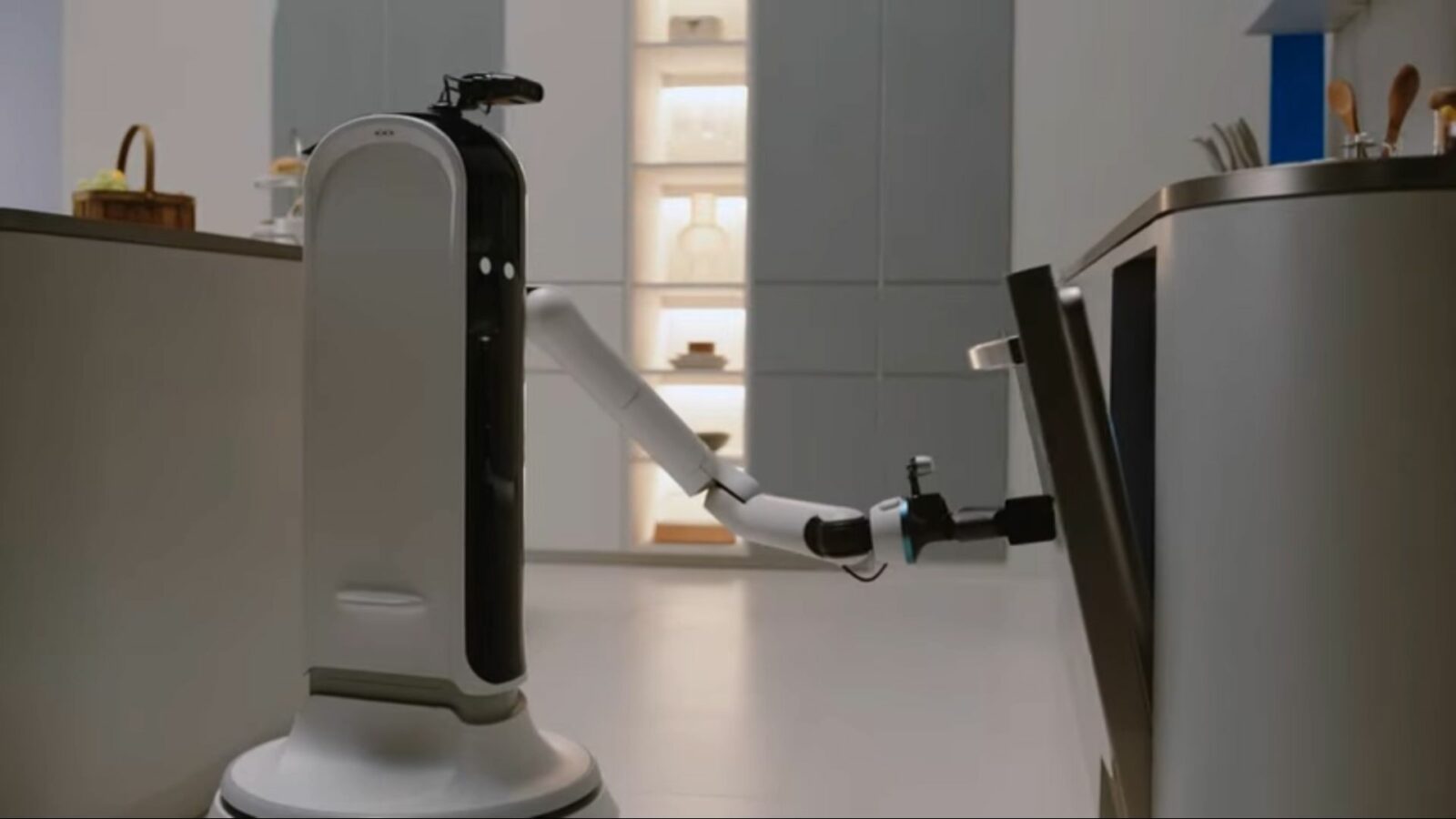 Meet Samsung's new AI-powered household robot that can do your chores ...