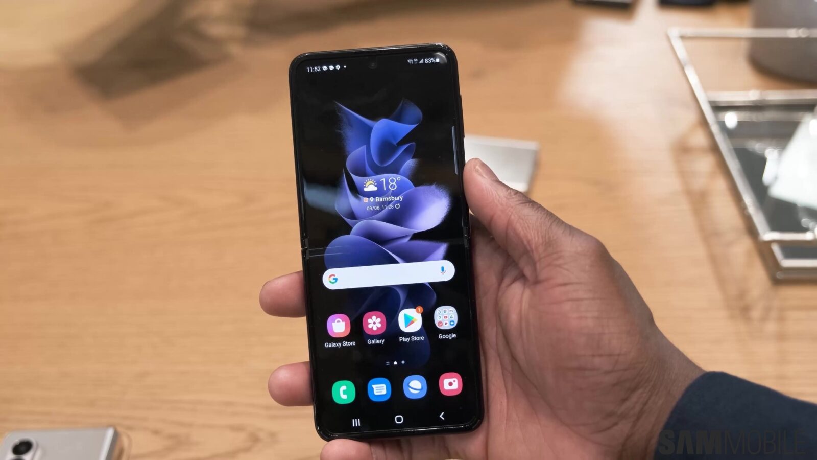 Tech Talk on SamMobile TV: Is the Galaxy Z Flip 3 for everyone? - SamMobile