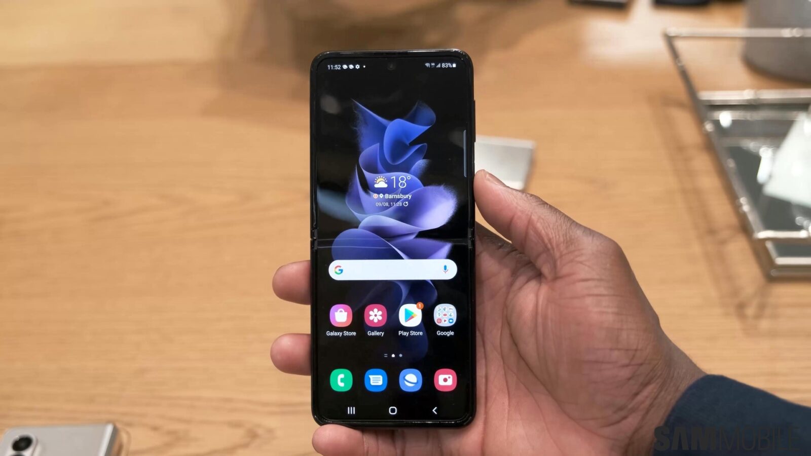 Samsung Galaxy Z Flip 3 - SamMobile