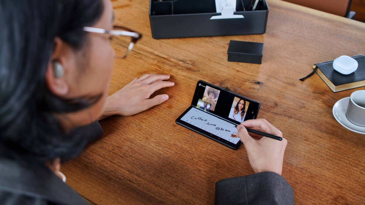 Samsung Galaxy for Work campaign highlights the importance of high-tech ...