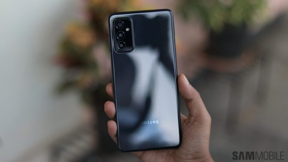 Samsung Galaxy M52 5G review: Sleek design, super performance - SamMobile
