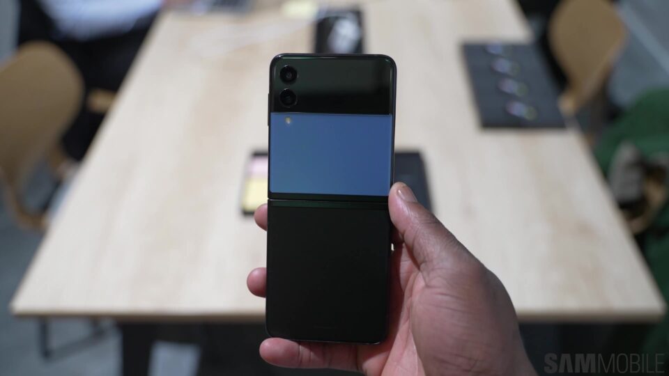 We go hands-on with the new colorful Galaxy Z Flip 3 Bespoke Edition ...