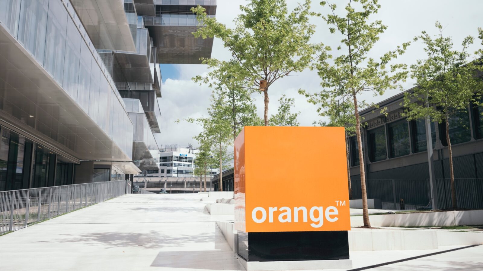 Samsung collaborates with Orange for rapid 5G network adoption via Open ...