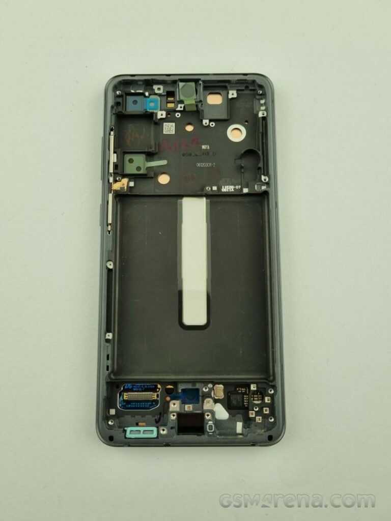 Here's another look at the Galaxy S21 FE, now from the inside - SamMobile