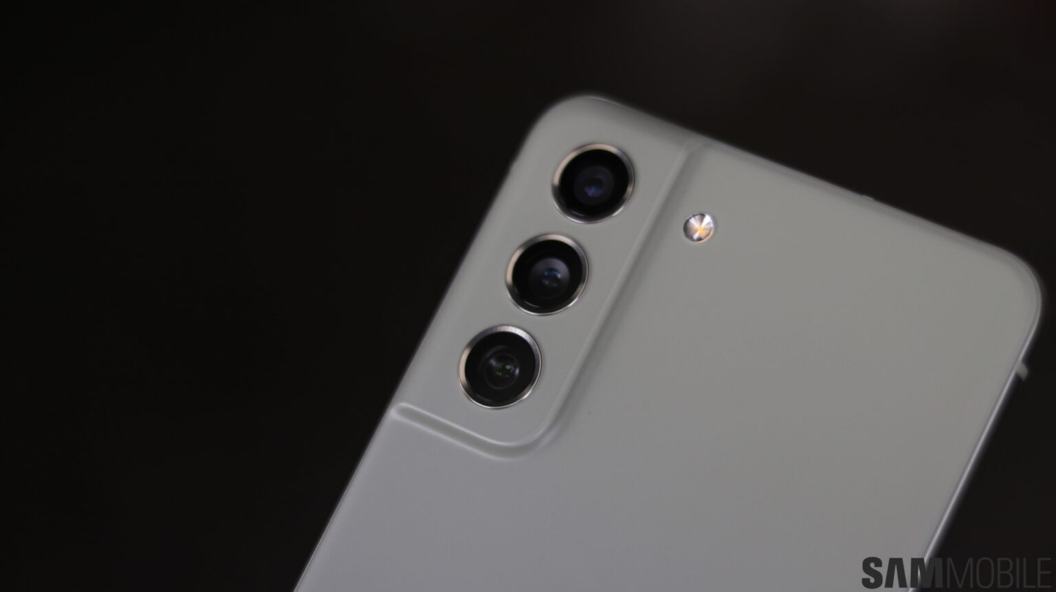 Found an app called DECO PIC on your Samsung phone? Here's what it is ...