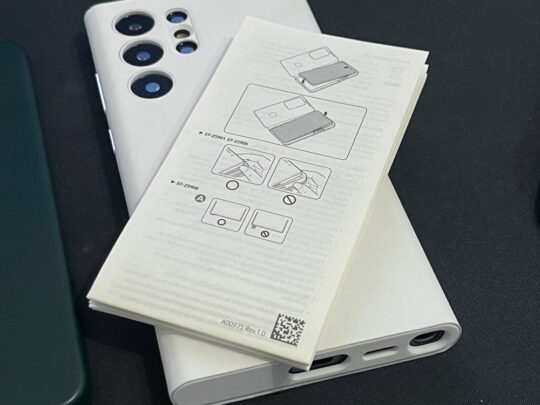 Galaxy S22 series official cases leak in real-life photos - SamMobile