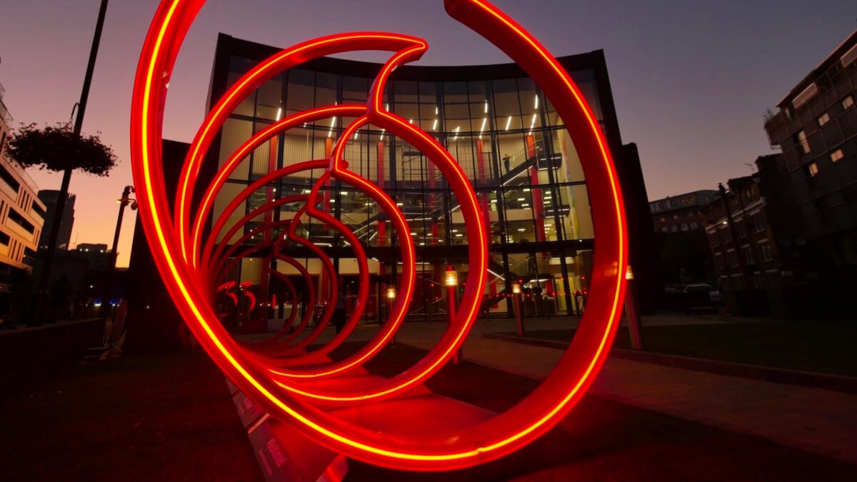 Samsung and Vodafone open UK's first 5G Open RAN site - SamMobile