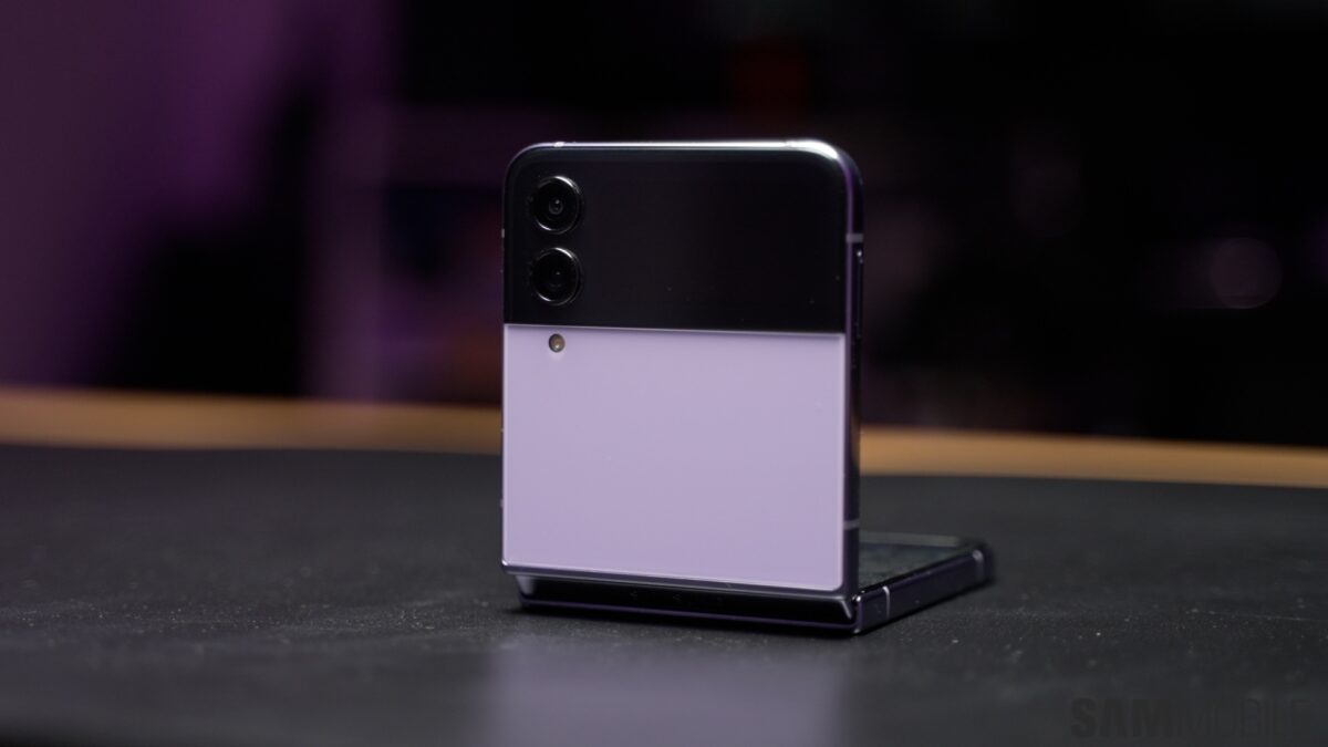 Samsung reveals Galaxy Z Flip 4 Gigi by GASSAN Luxury Box - SamMobile