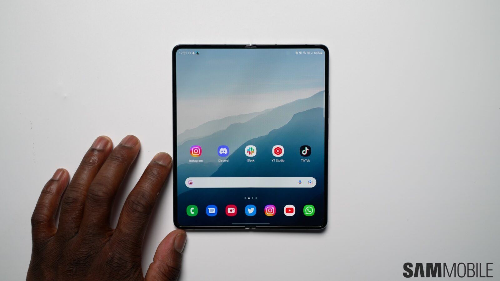 Samsung Galaxy Z Fold 4 gets October 2024 security update - SamMobile