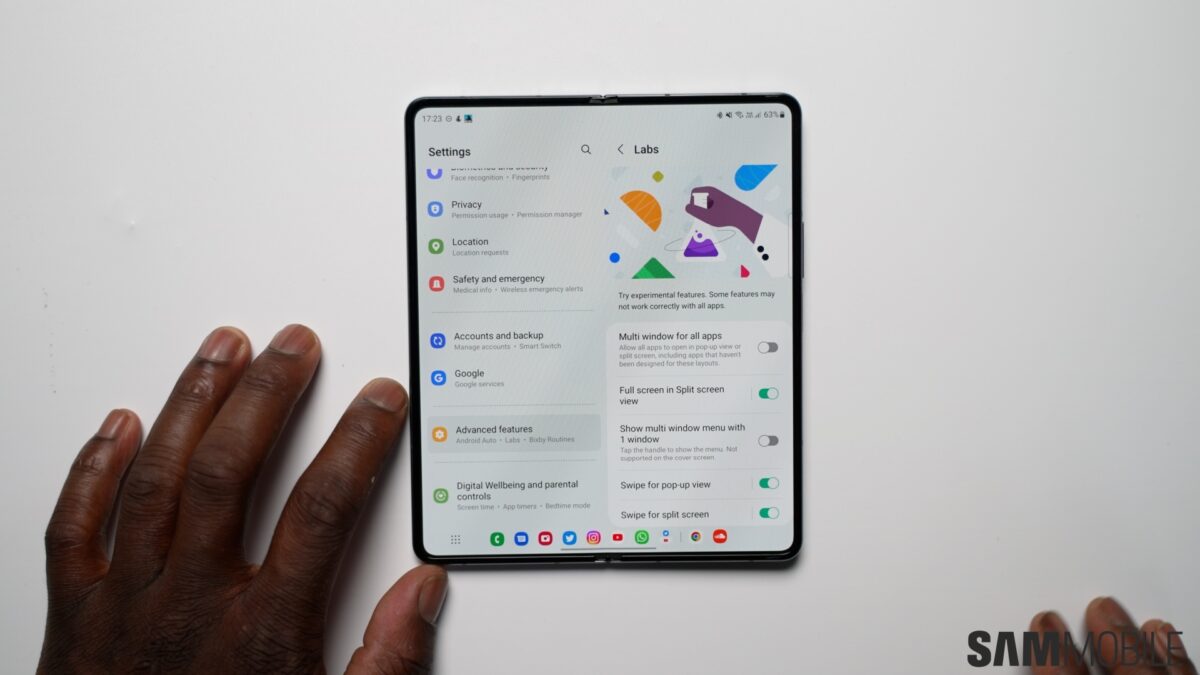 Samsung disables Android 12L's taskbar when you use a third-party ...