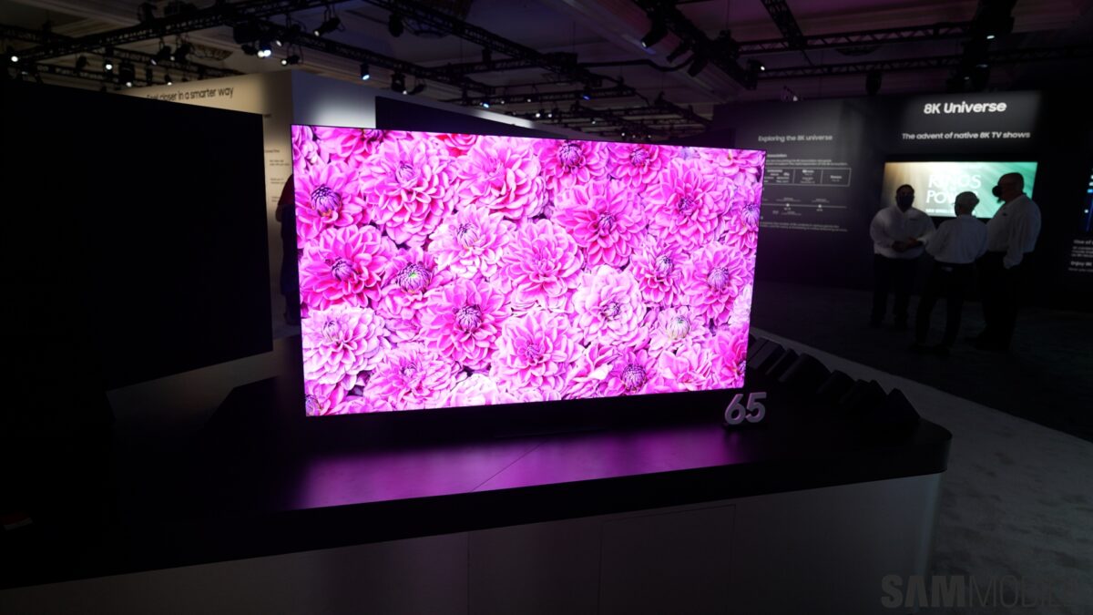 Hands-on with Samsung's 98-inch Neo QLED 8K TV - SamMobile