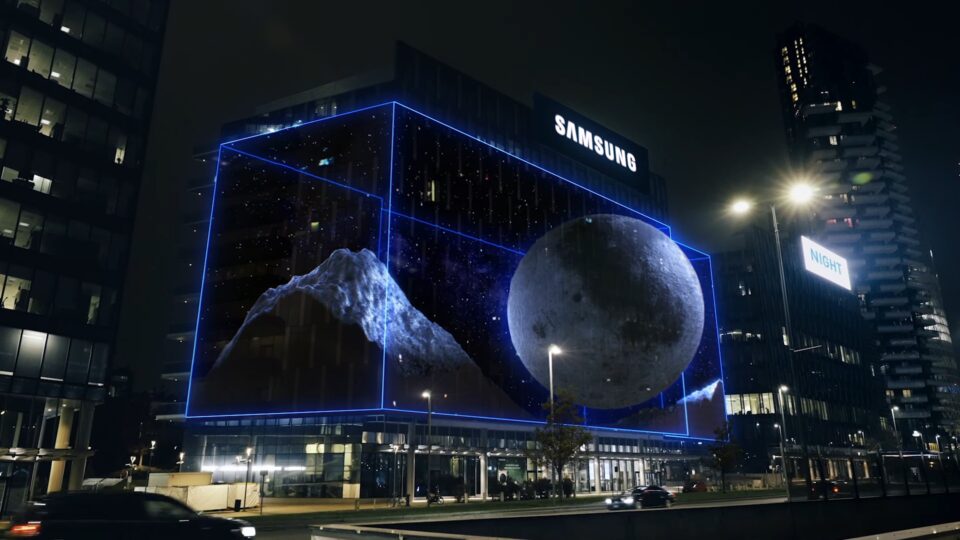 Samsung's impressive 3D projection builds up the Galaxy S23 hype ...