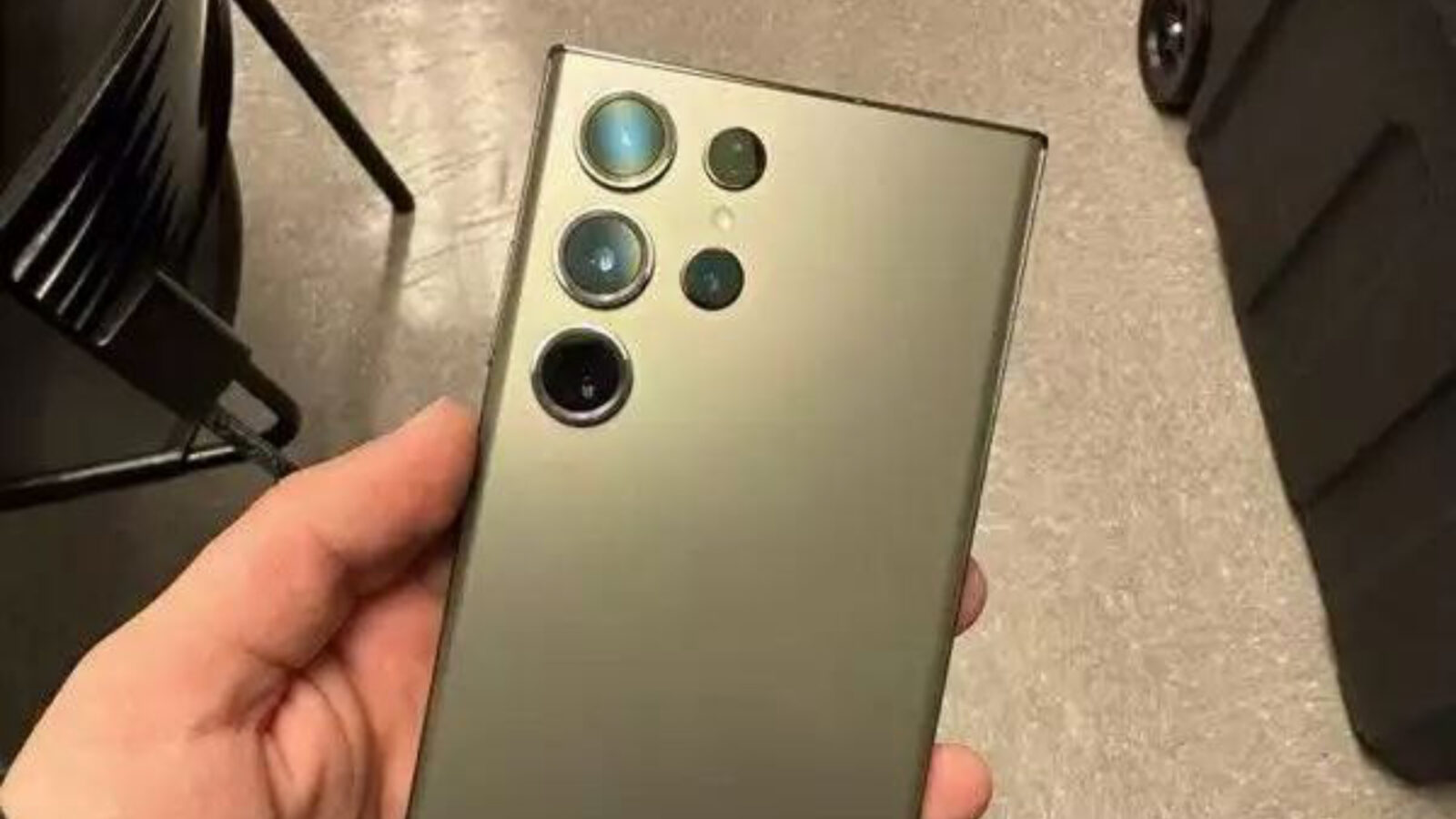 Samsung Galaxy S23 Ultra hands-on video and live images leak - SamMobile