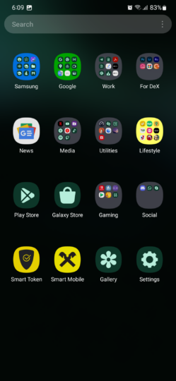 One UI: I much prefer default icon colors to palette-matching ones ...