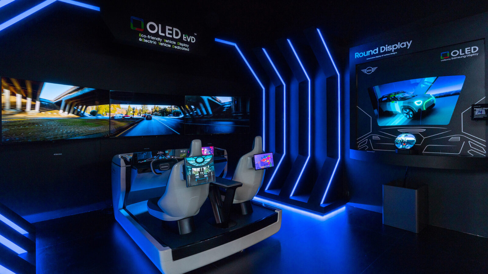 Samsung showcases durability and performance of its OLED panels at MWC 2023 - SamMobile