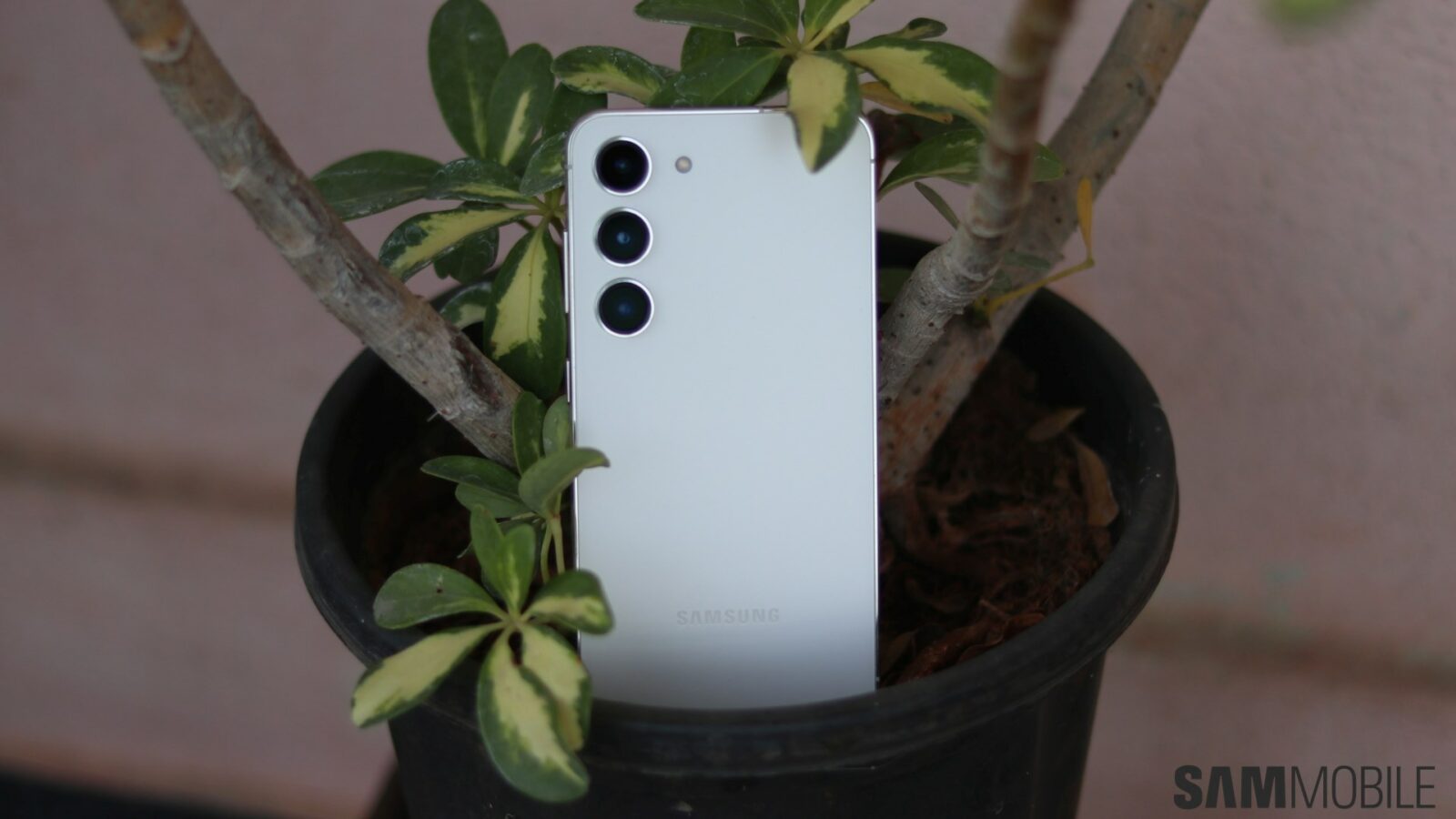 Unlocked Samsung Galaxy S23 gets September 2023 security update in USA - SamMobile