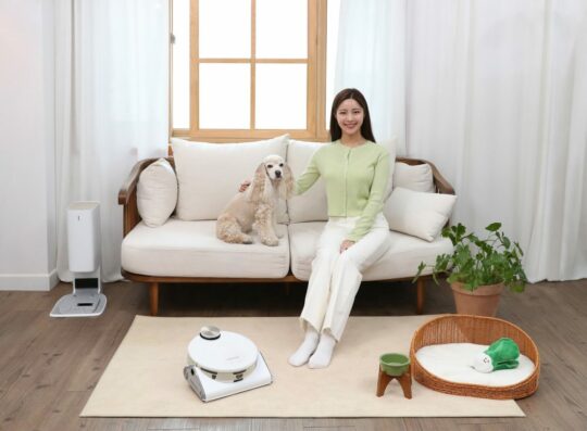 Samsung's new Bespoke Jet Bot AI vacuum cleaner has improved ...