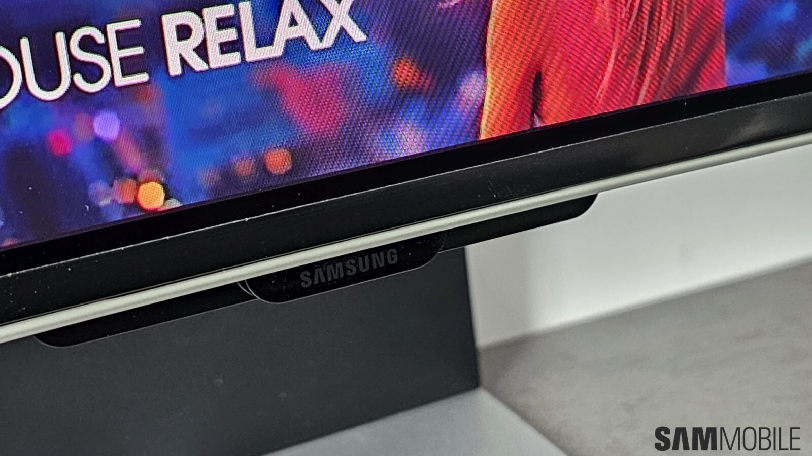 Samsung Odyssey OLED G8 review: Excels in what its meant to - SamMobile