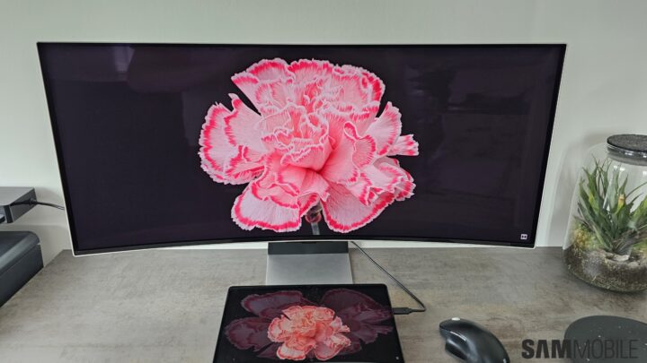 Samsung Odyssey OLED G8 review: Excels in what its meant to - SamMobile