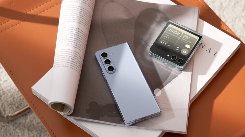 Samsung tops global smartphone market with 20% market share in Q3 2023 ...