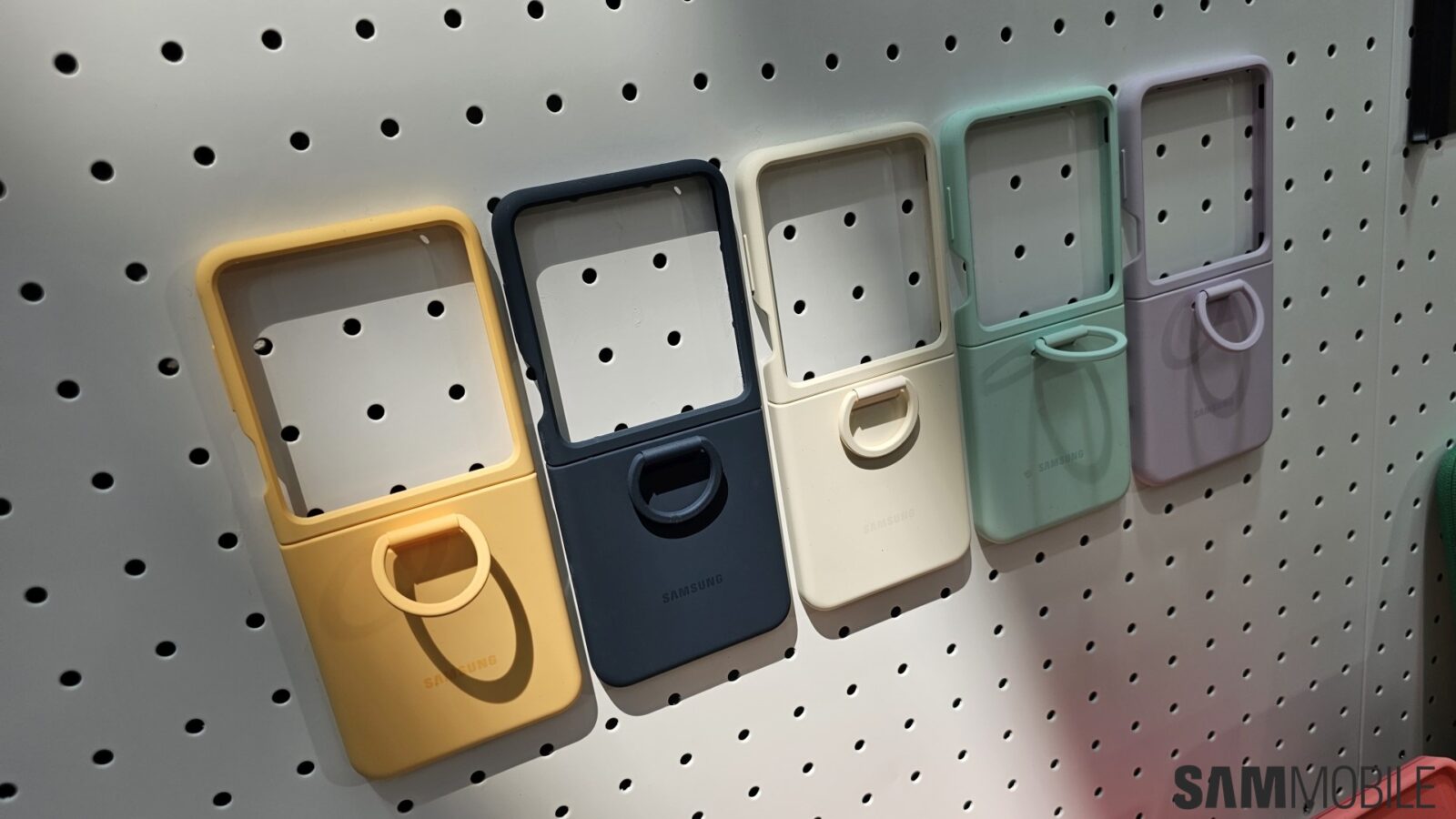 Samsung Galaxy Z Flip 6, Fold 6 designs leak via official case images ...