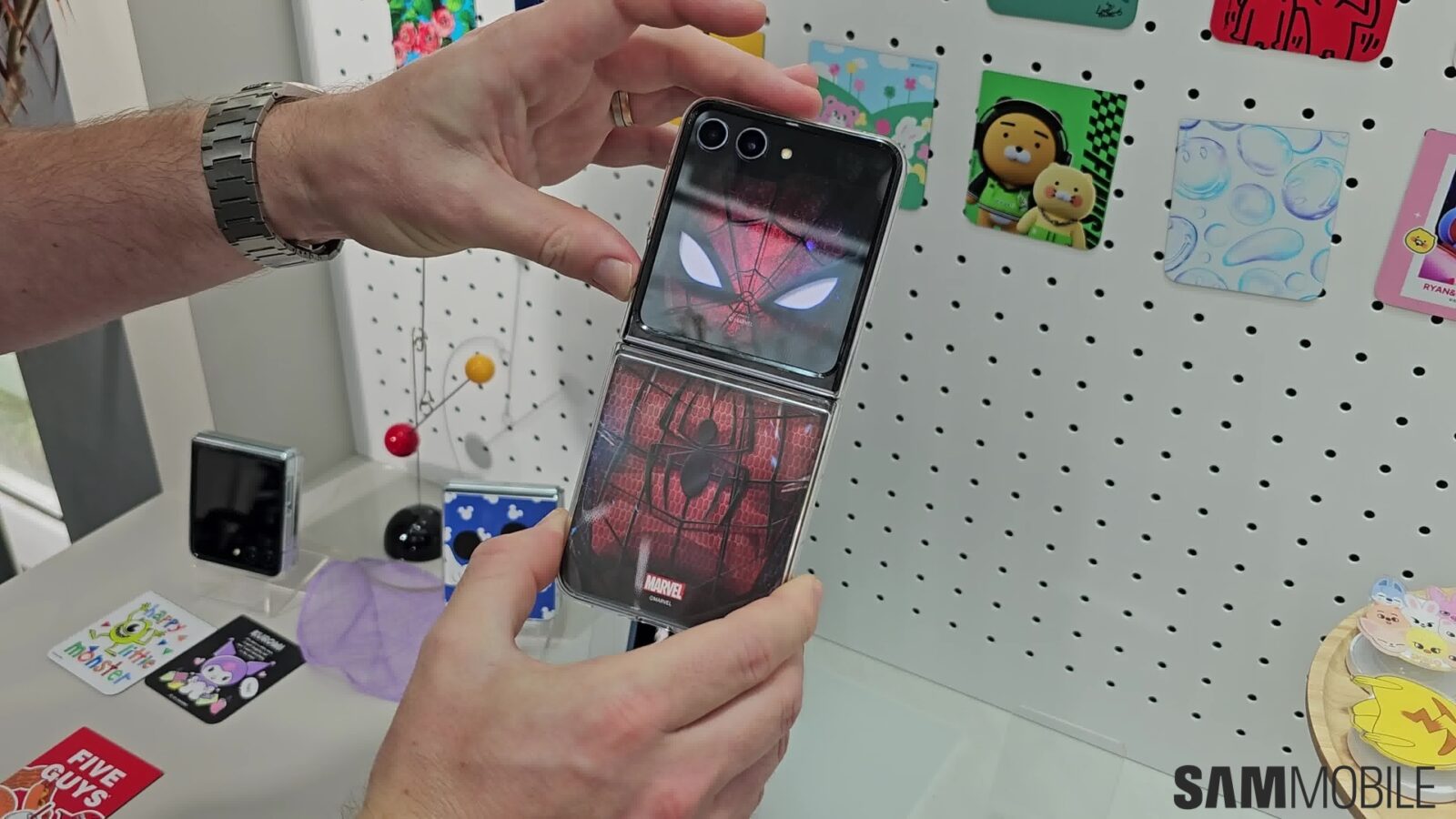 Galaxy Z Flip 5 Flipsuit Case might make you want to become a walking ...