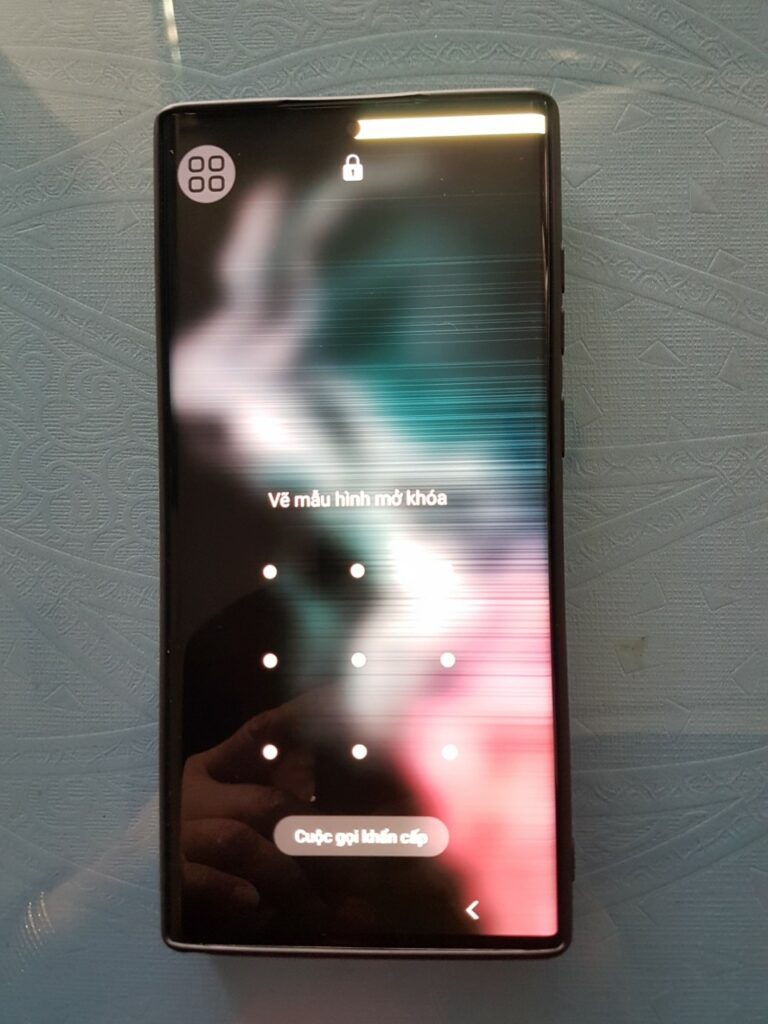 [Update: Fixed for free] Facing display issues on your Galaxy S22? You aren't alone - SamMobile